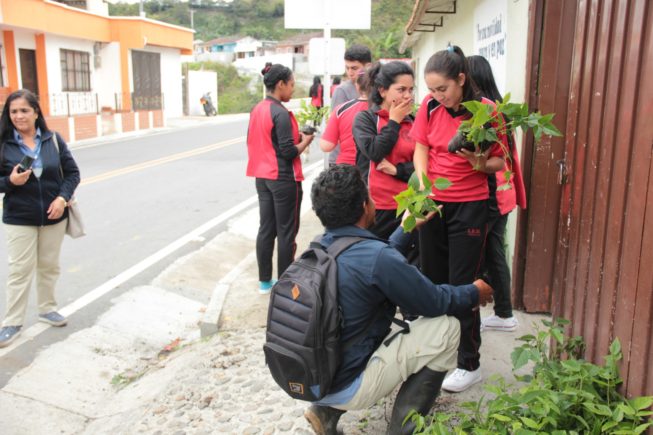 Con siembra de árboles nativos Doña Juana Cascabel celebró # ...